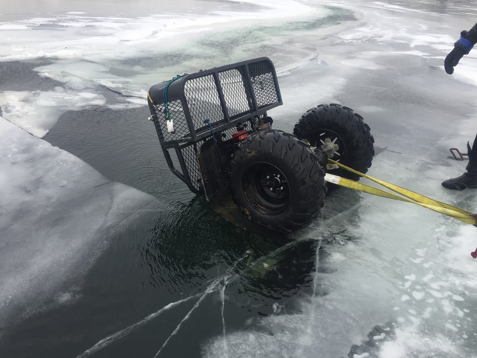 Underwater and Ice Recovery | Corrigan Towing